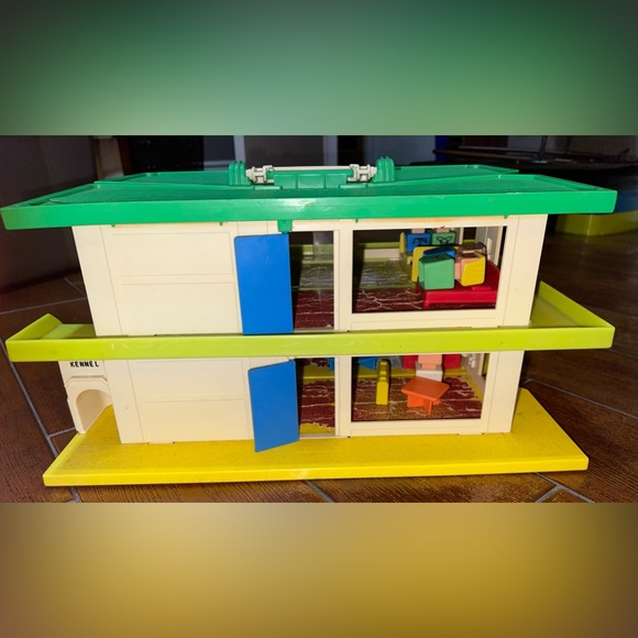 Playskool | Toys | 97s Vintage Holiday Inn People And Accessories ...